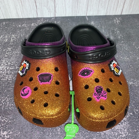 CROCS | Shoes | Limited Edition Hocus Pocus Crocs Size 1 | Poshmark